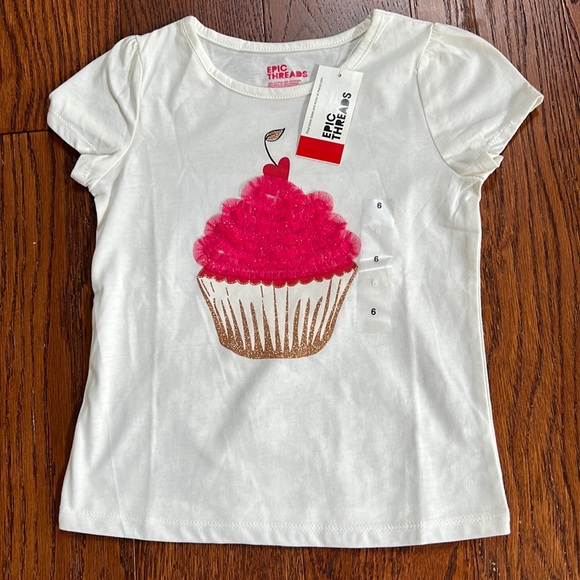 Epic Threads | Shirts & Tops | Nwt Epic Threads Holiday Ivory Short ...